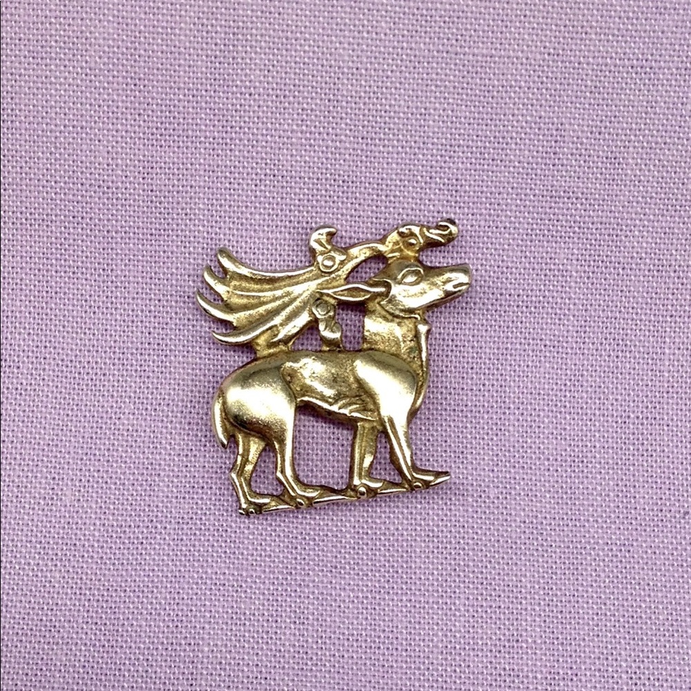 Vintage Ancient Stag Brooch - Gem